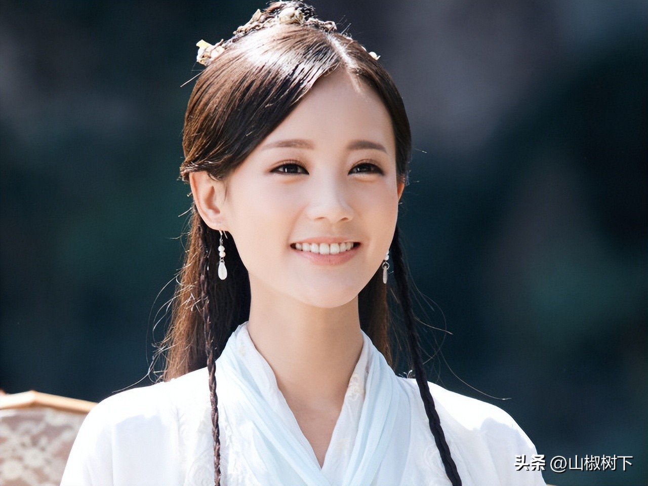 Comparison of 8 versions of Huang Rong, which one do you like best ...