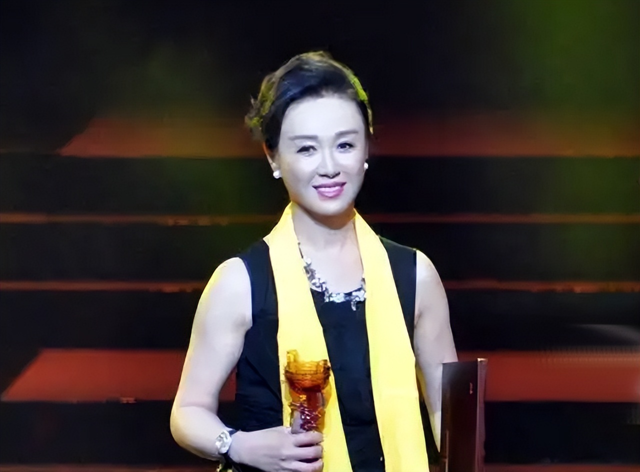 It is also the role of "Xue Baochai". Put Zhang Li and Fu Yiwei ...