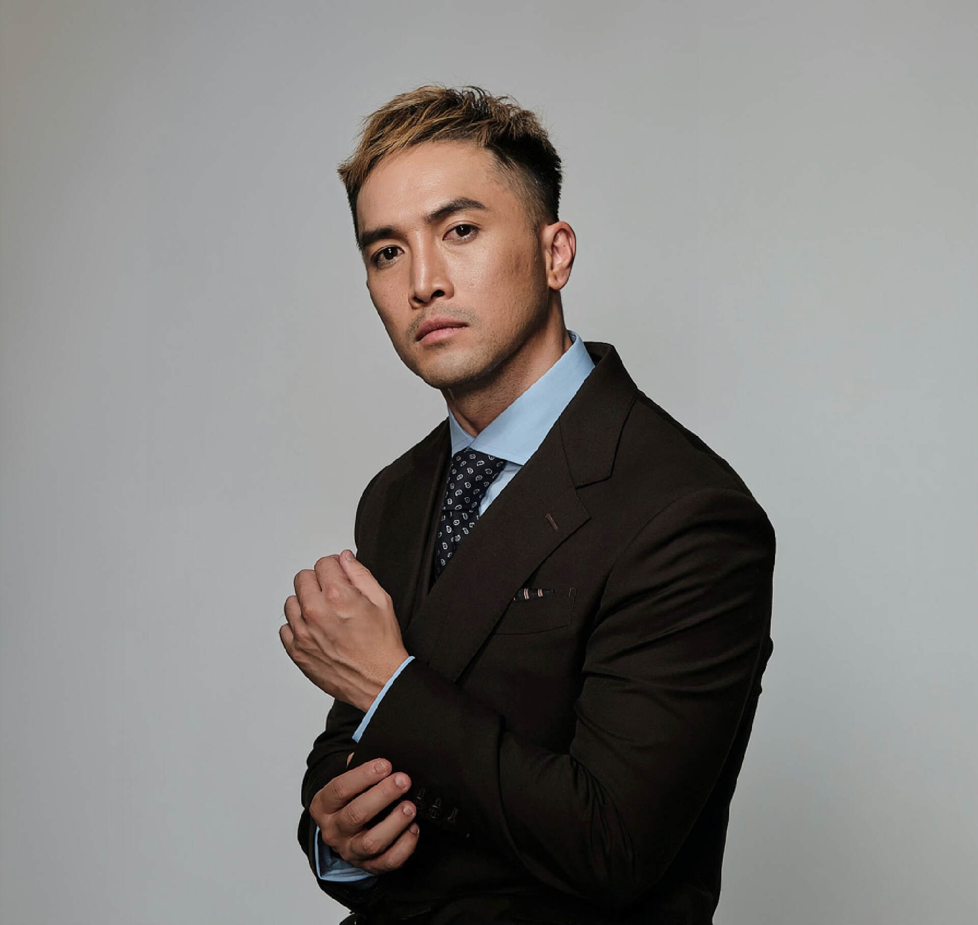 A well-known TVB actor announced that he was leaving the nest. Due to ...