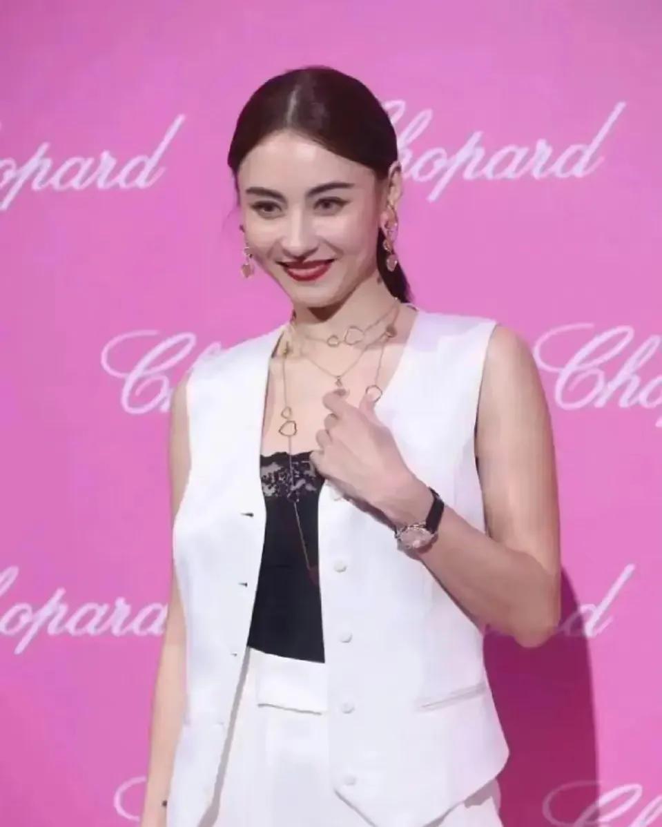 Cecilia Cheung's "ugliness" was a hot search, her face was full of ...