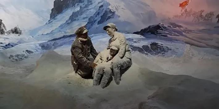 On the Long March, the army commander looked at the frozen soldiers and ...