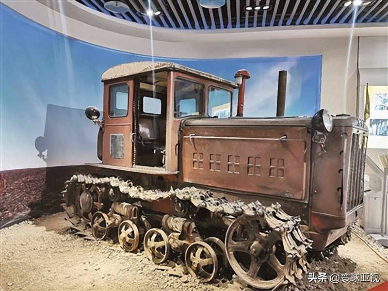 The old third line - Luoyang No. 1 Tractor Factory used to "cast plows ...