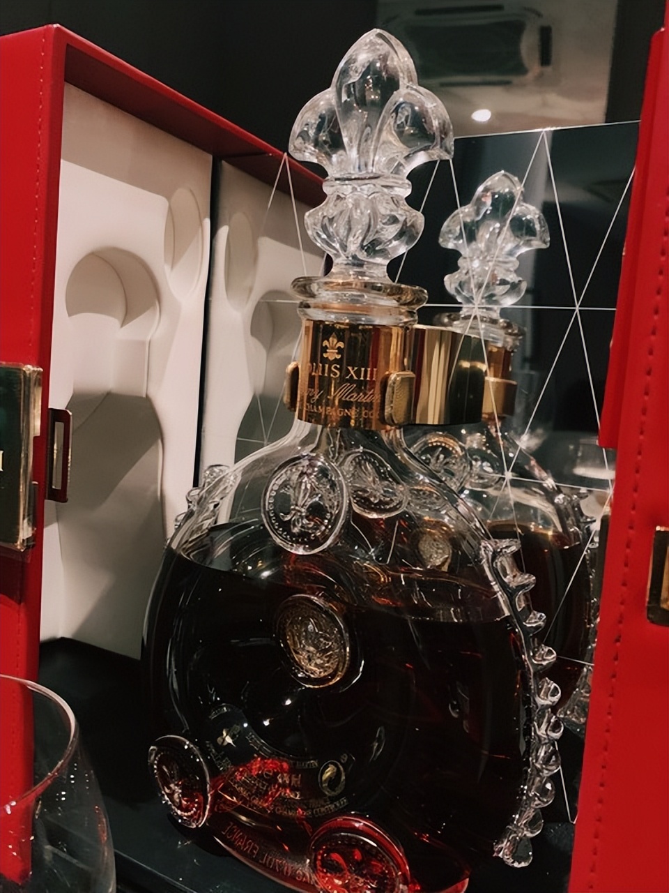 Why does a bottle of foreign wine that Internet celebrity Erlu drinks ...