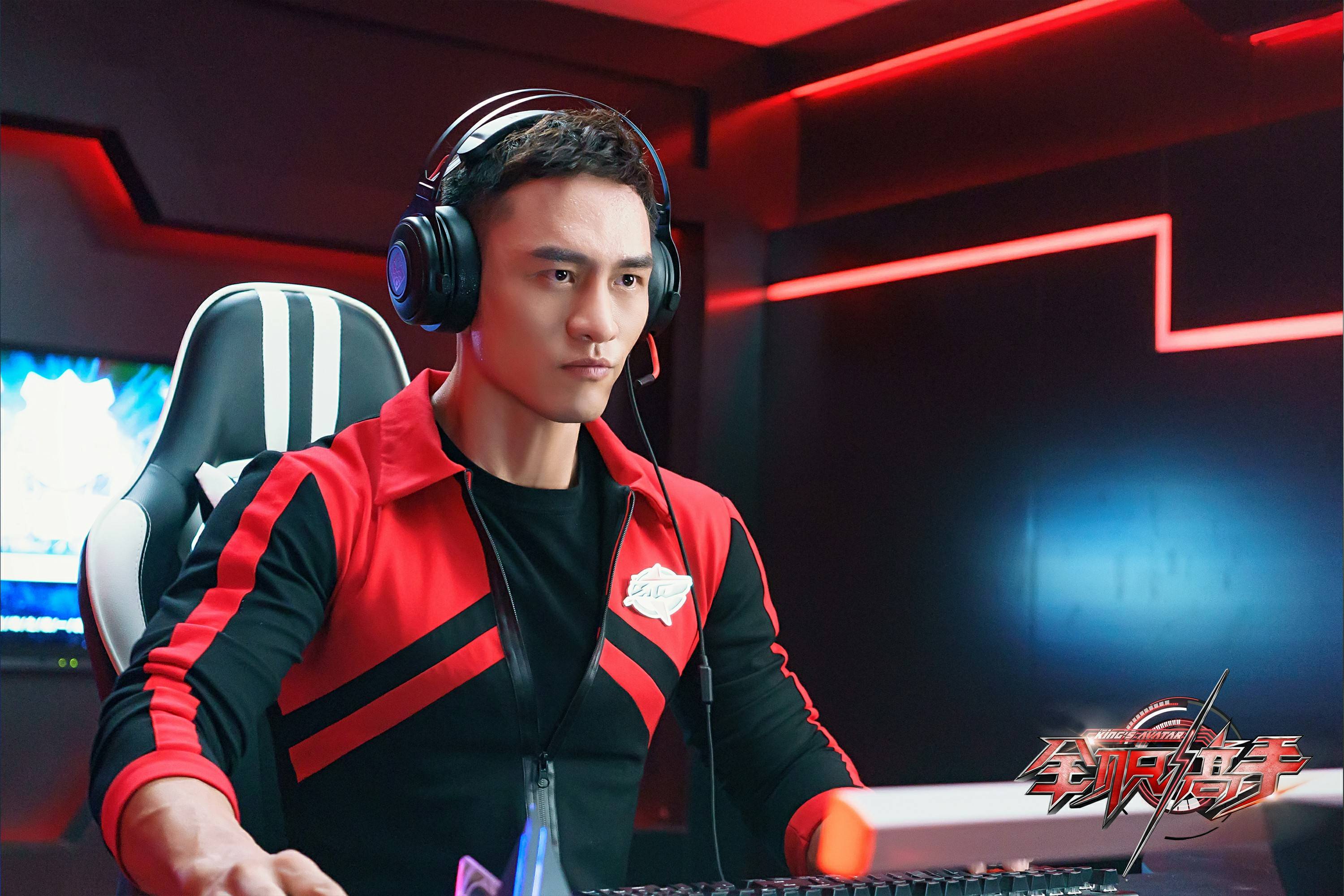 Gu Youming, a tough guy with strong muscles and a handsome face, is ...