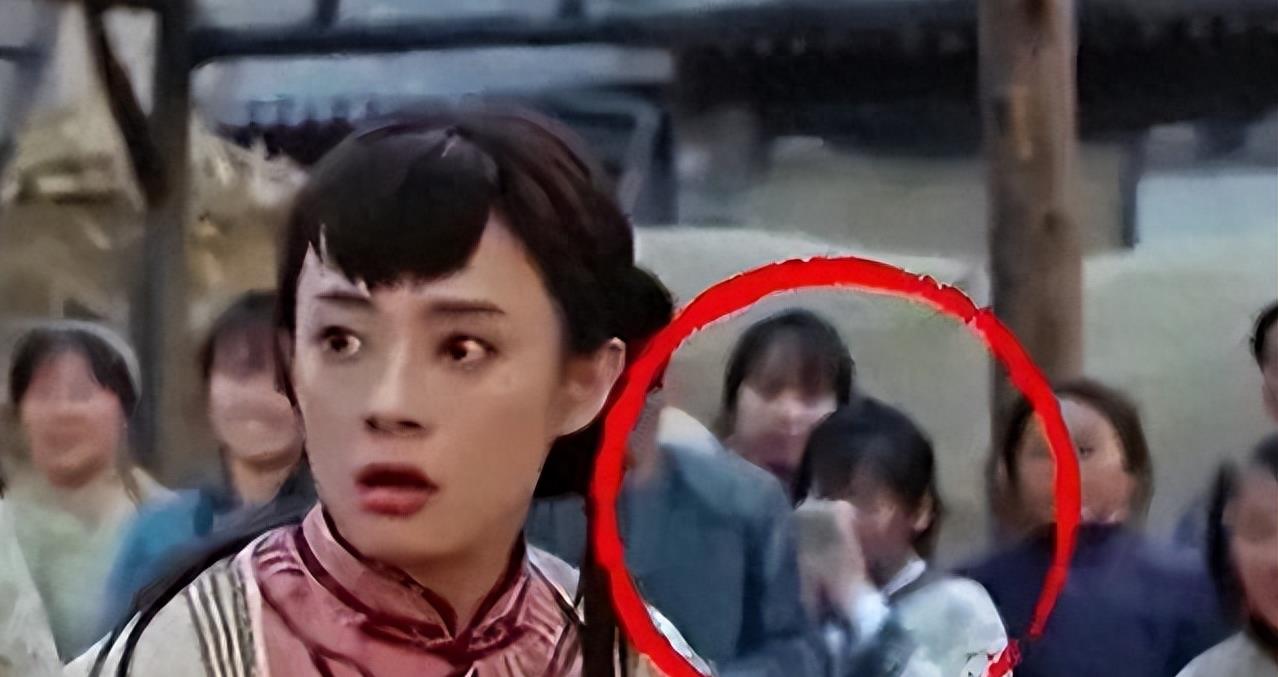 These "ironic" scenes of gangsterism have all become classics now ...