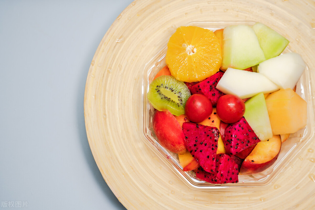 Difficult fruit stains, how to clean them without hand washing? - iMedia