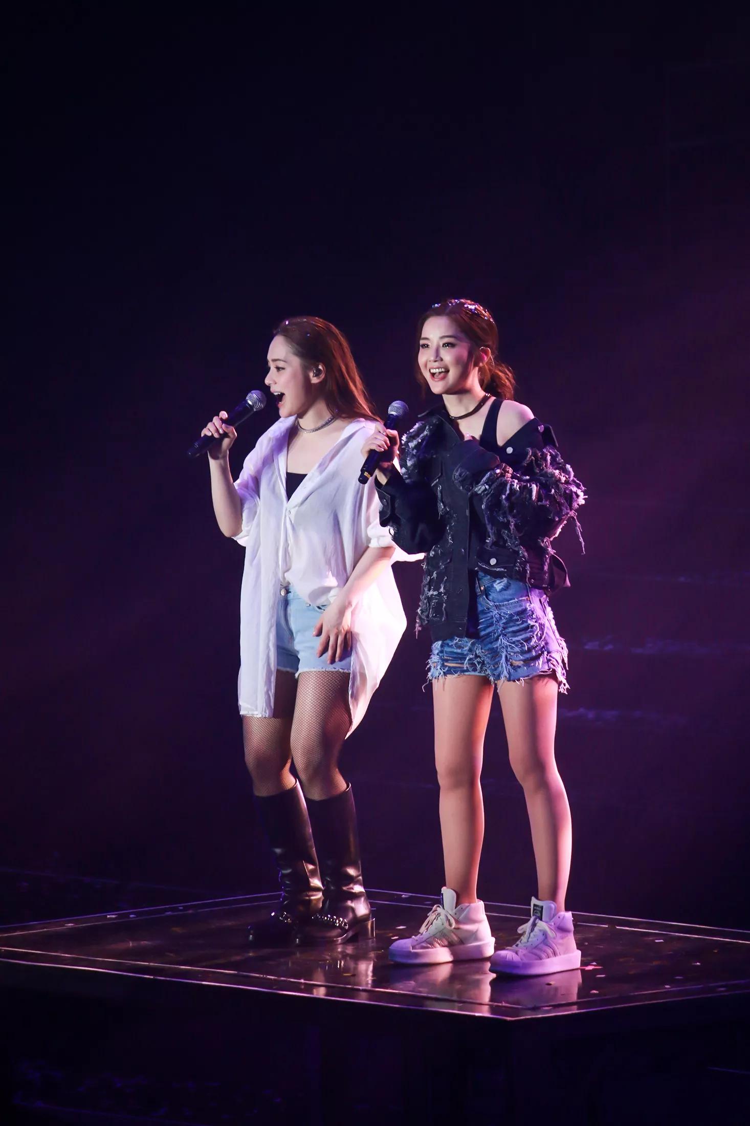 Twins concert - iNEWS