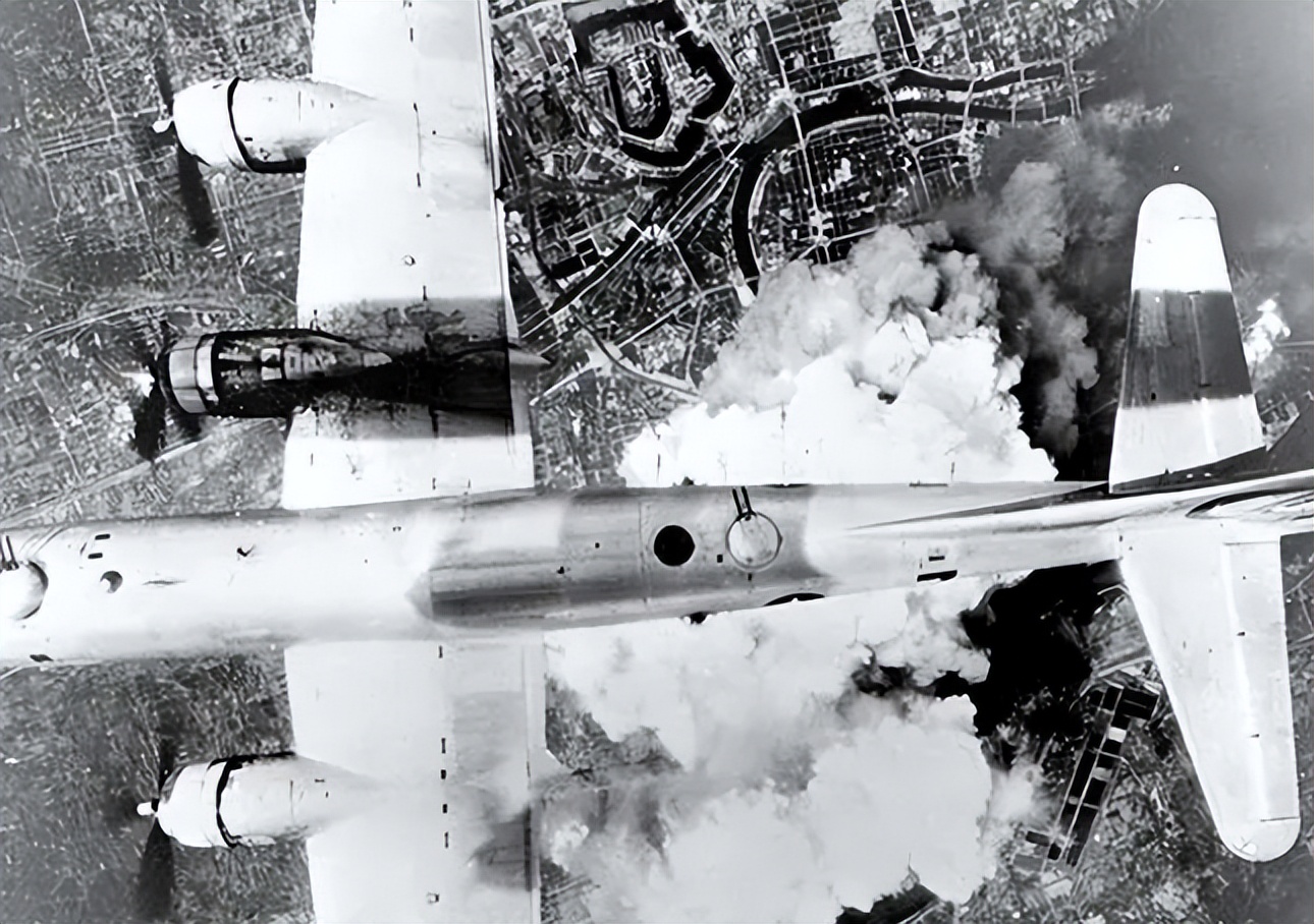 Can jumping into water save your life when an atomic bomb explodes ...