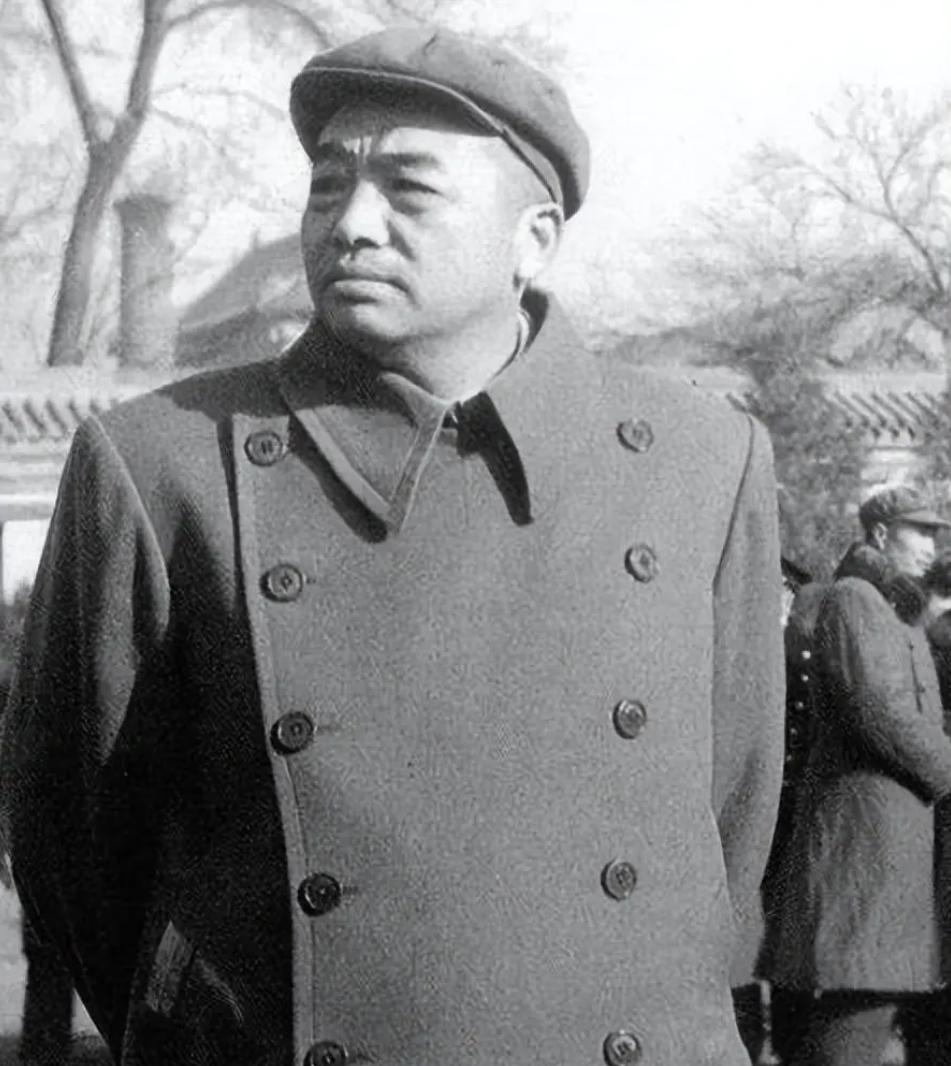 Before Mr. Peng passed away in 1974, he handed over one item to Pu ...