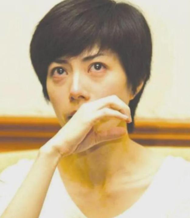 "Civilian queen" Xu Huaiyu's miserable childhood, and her "rough" love ...