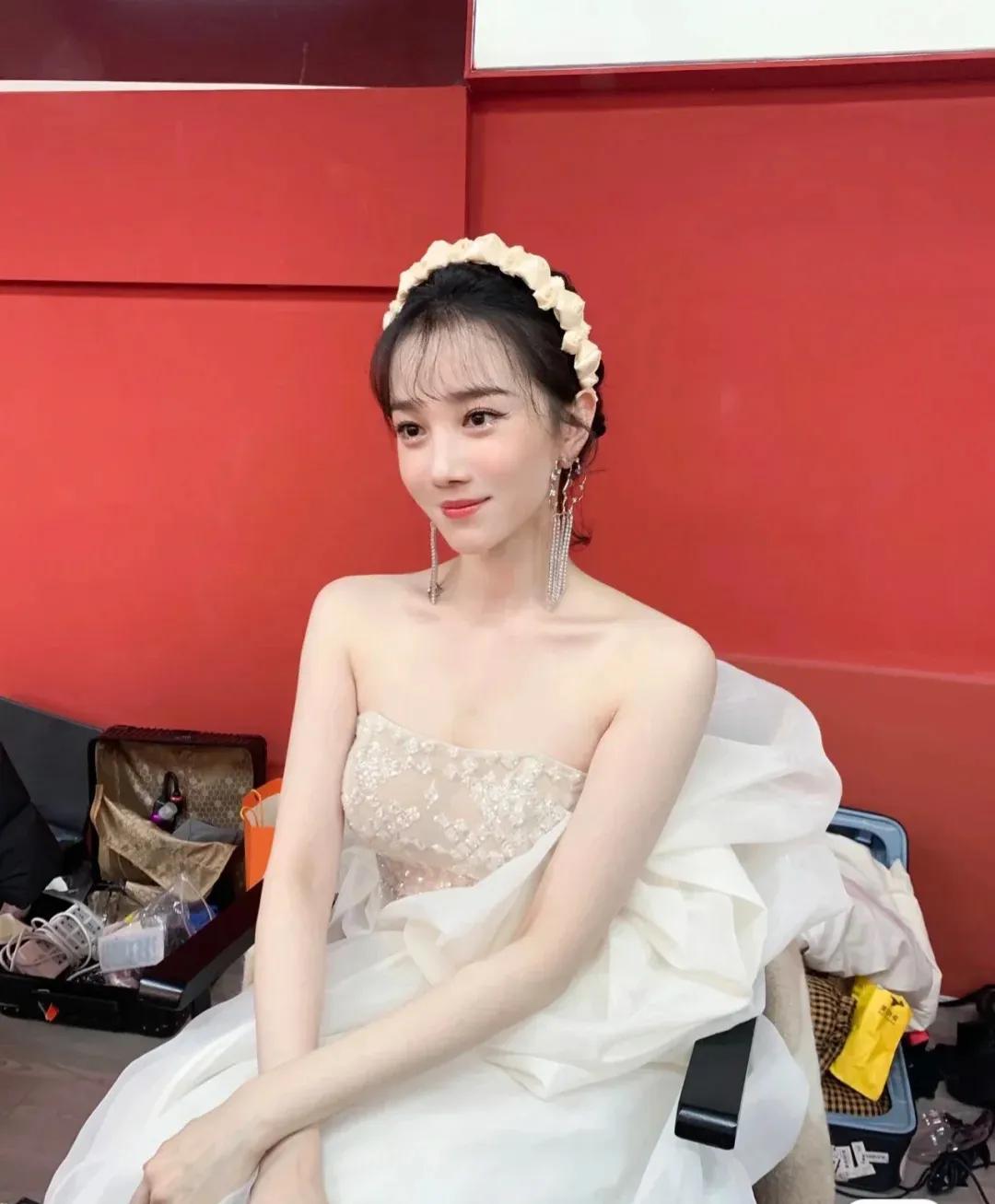 Chen Xiaojun is beautiful, gentle, good at swimming, archery and ...