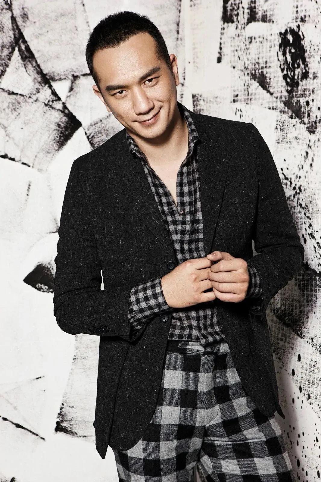 The past and present life of the driver "Huang Jue" - iNEWS