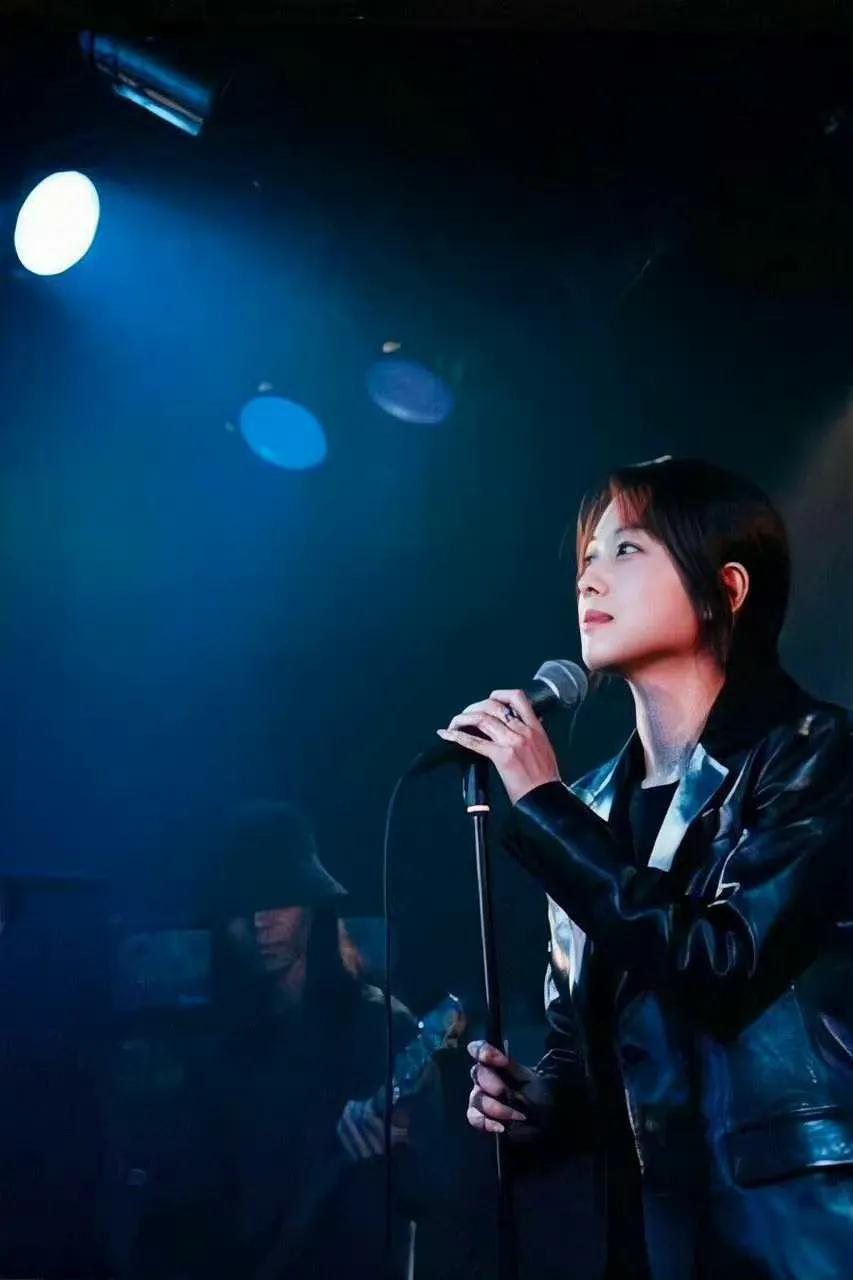 ZARD lead singer - Sakai Izumi - iNEWS