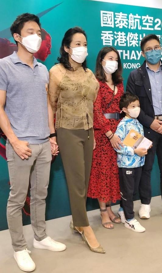 Guo Jingjing and her mother-in-law are in the same frame, too broad and ...