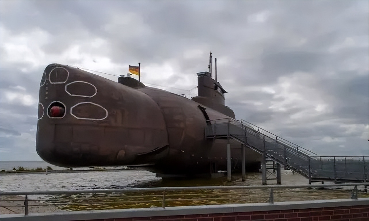 The deepest diving nuclear submarine in the world, the record has not ...