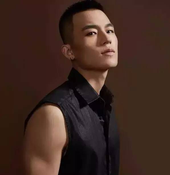 Top 10 most handsome stars in China - iMedia
