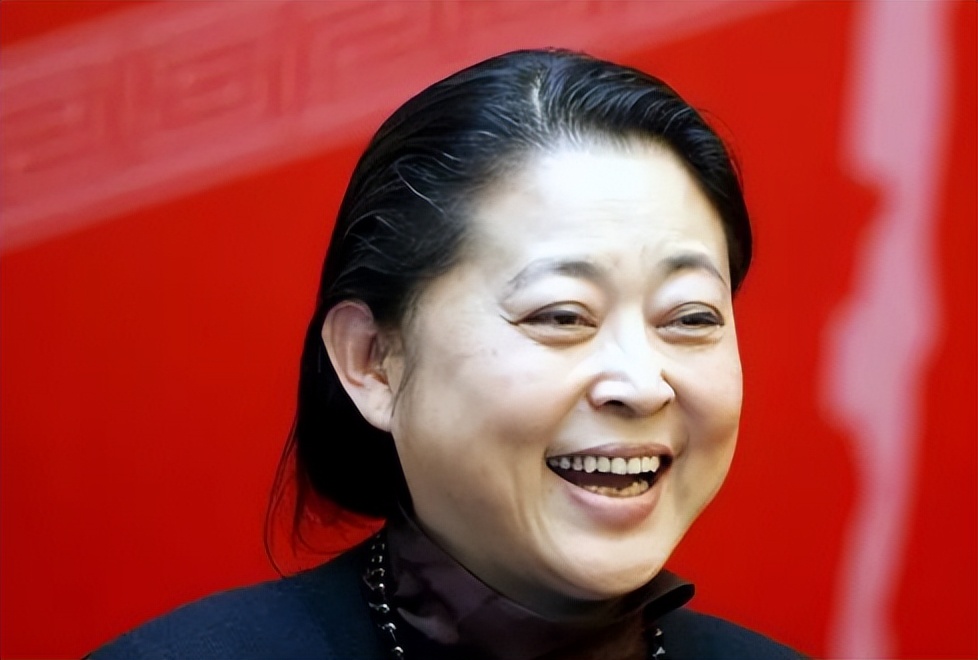 61-year-old Ni Ping and 60-year-old Ni Dahong, is their relationship as ...