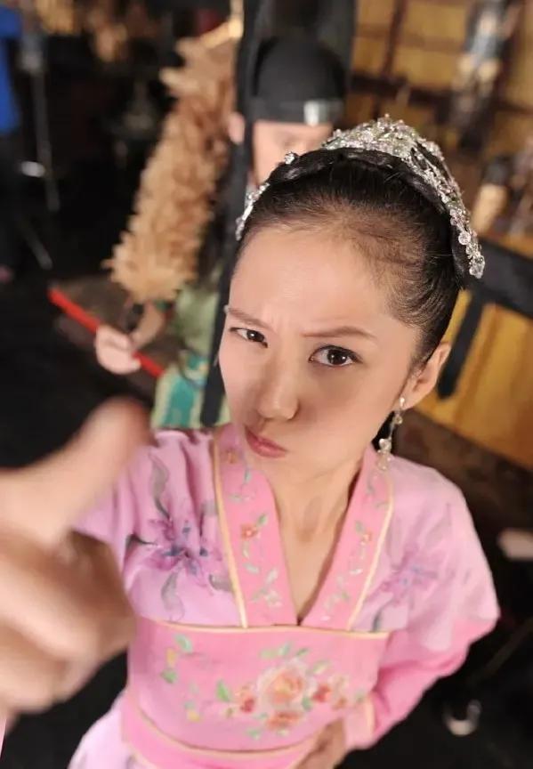 Zhang Nara, the "unruly princess" in childhood memories, officially ...