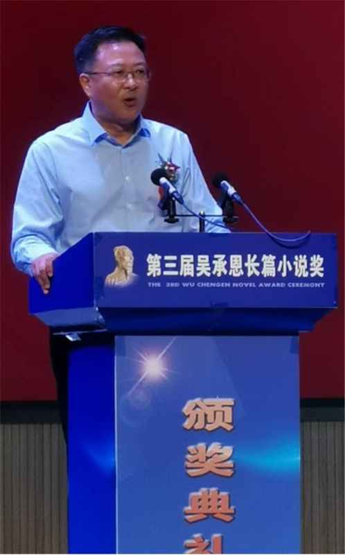 "Contracted Writer's Column" Chen Hongjun: The fragrance of books ...