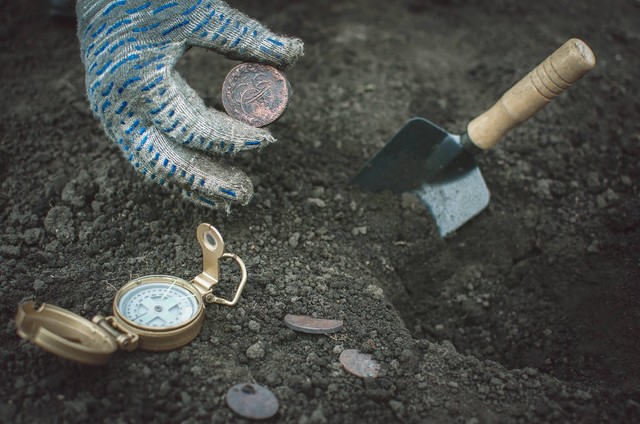 Treasure Hunting Rhapsody: Uncover the ultimate mystery of Solomon's ...