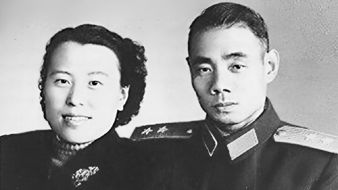 In 1960, Premier Zhou asked Wu Xinquan at the ball: Has your aircraft ...