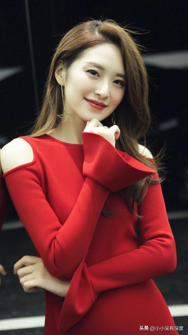 Hunan Satellite TV Huadan Liu Ye recent photo, beautiful! She is 35 ...