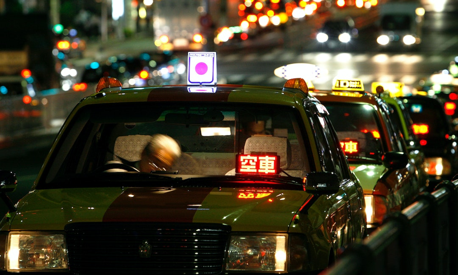 The "luxury" of the service industry, the world's first taxi in Japan ...