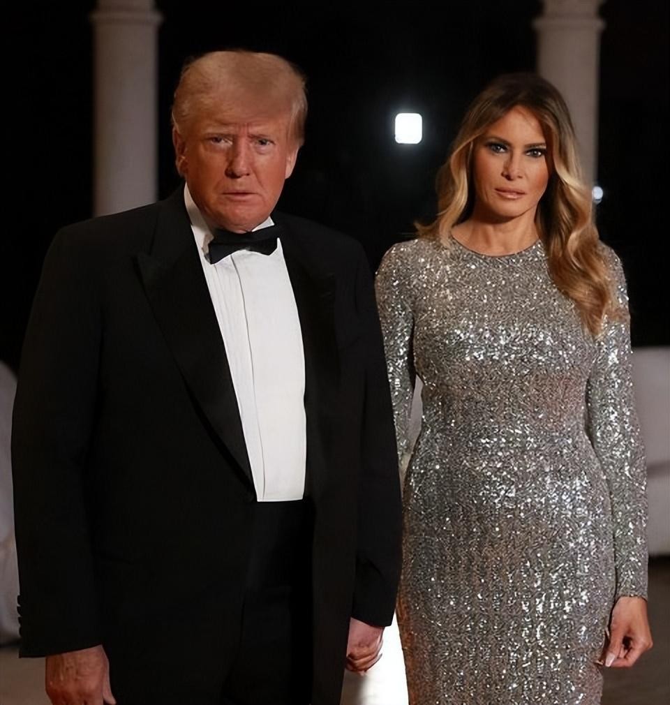 53-year-old Melania has a small belly, Ivanka gave birth to 3 children ...