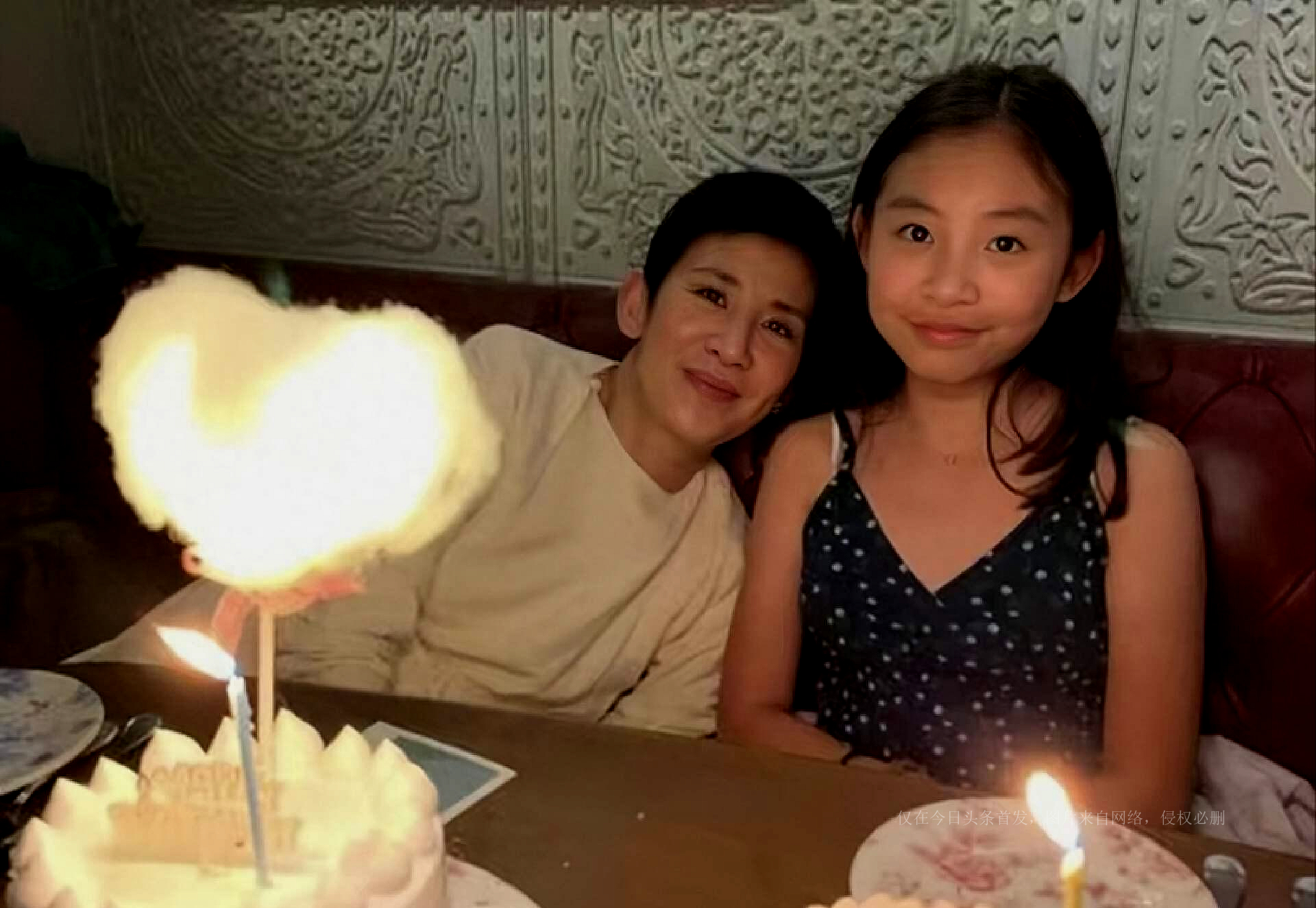 Sandra Ng's 17-year-old daughter announced her debut. She was very sexy in the commercials and ...