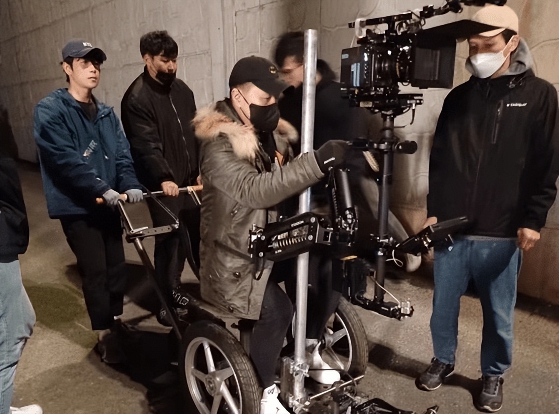 "Long Moon Ember" and "Fox Fairy Little Matchmaker" make up a circle ...