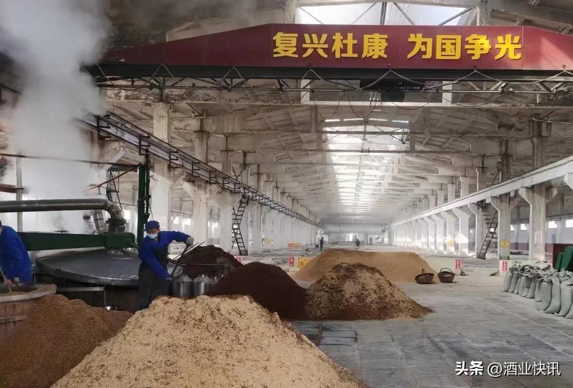 Dukang: In a glass of wine, you can see the mellow charm of a thousand ...