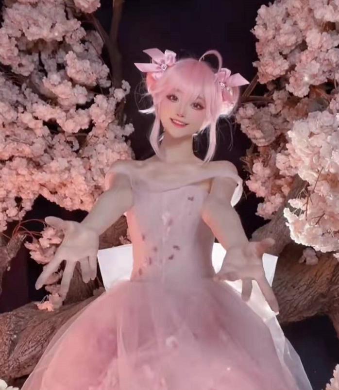 COSER Xiaorou gathered four sets of "Glory of the King" wedding dress ...