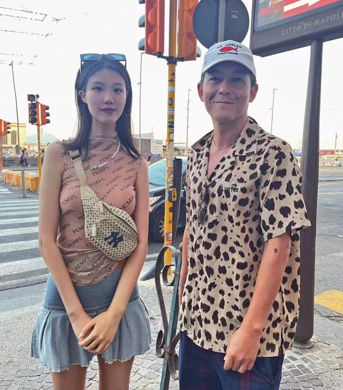 Chen Guanxi, who has not been seen for a long time, appeared in Italy ...