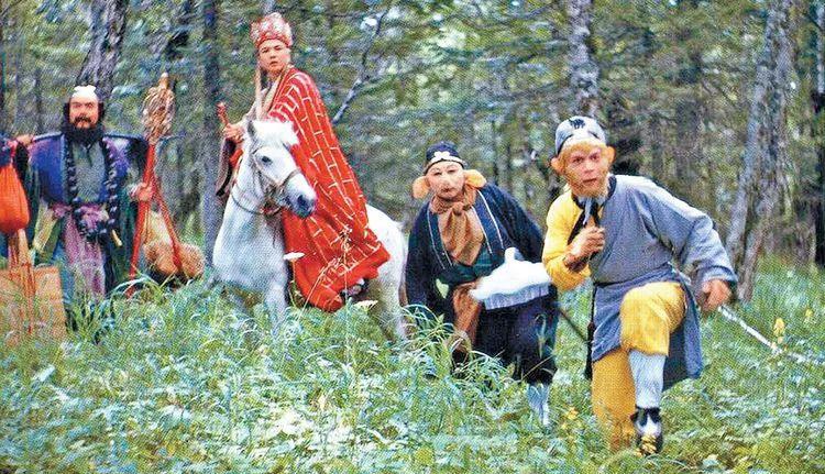 What is the relationship between Sun Wukong and the six-eared macaque ...