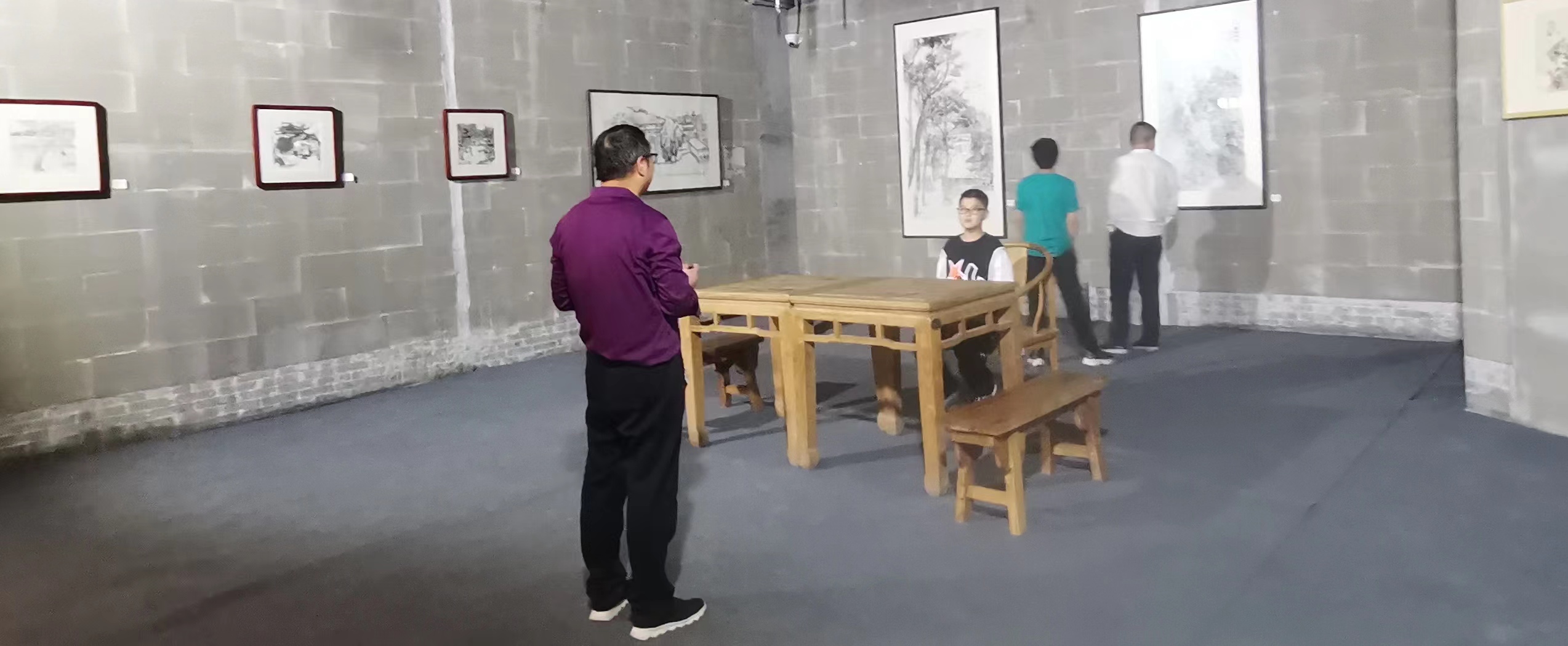 Walking with Life | Art Exhibition - iMedia