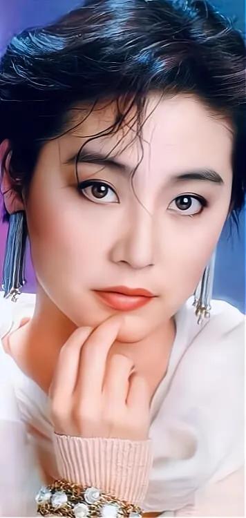 Look how beautiful Lin Qingxia was when she was young - iNEWS