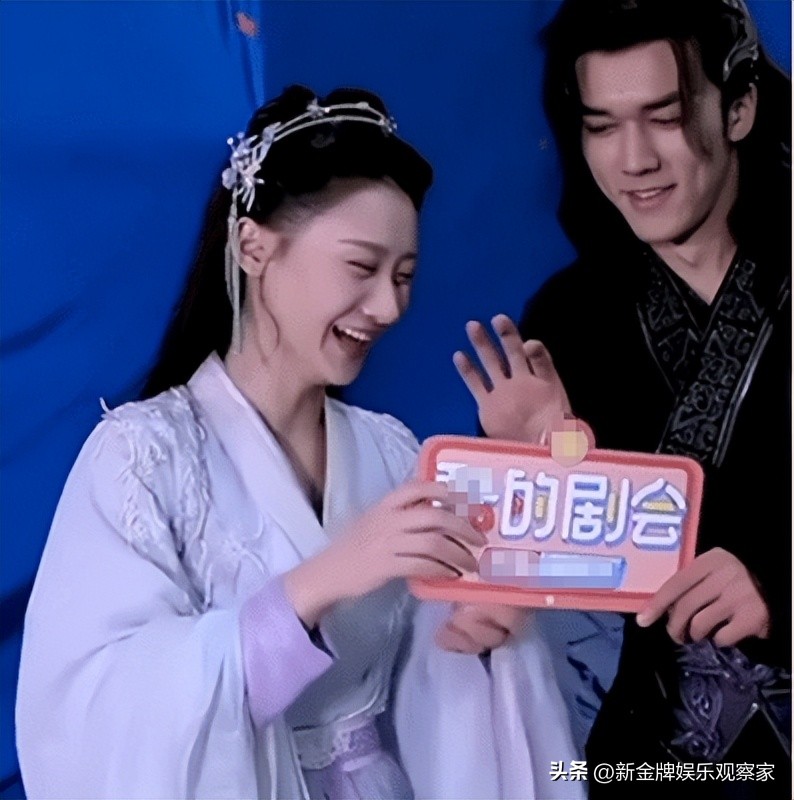 This star can do it! Chen Muchi is willing to be a human parasol ...