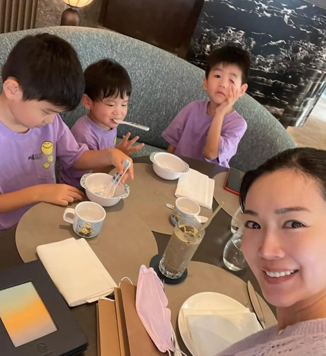 The former Hong Kong sister was deprived of love and missed entering a ...