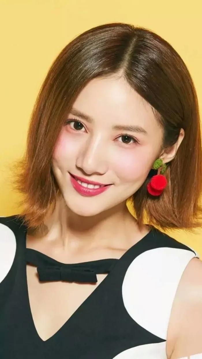 Beautiful and generous Wu You - iMedia