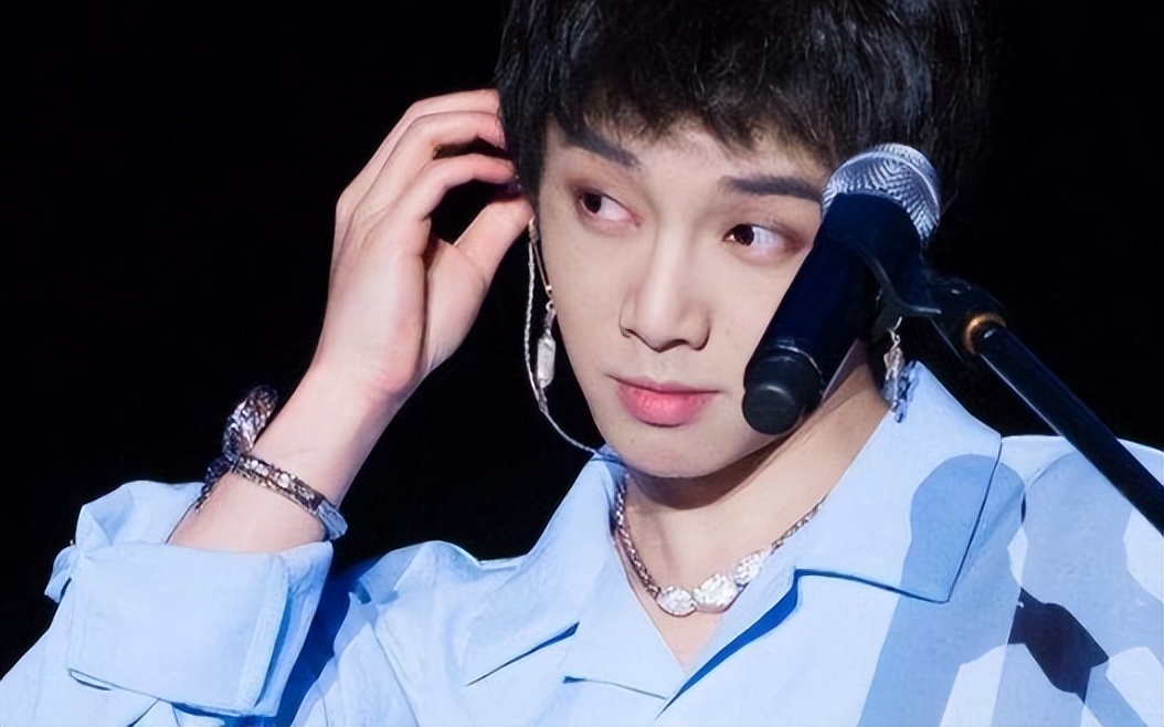 Up close: How innocent Hua Chenyu was when he first debuted, but now ...