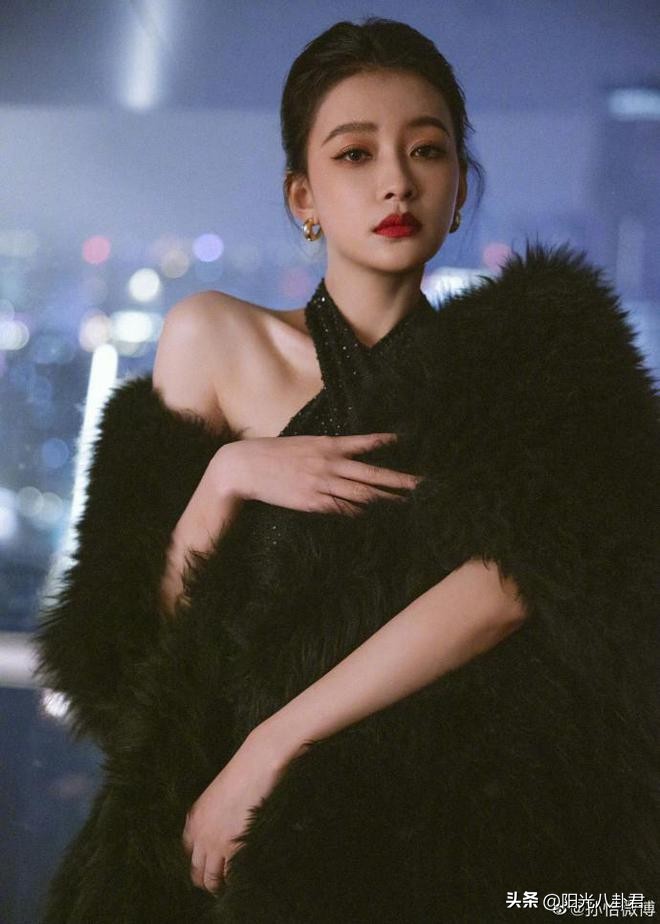 After a high-profile participation in the event, she took a sexy ...