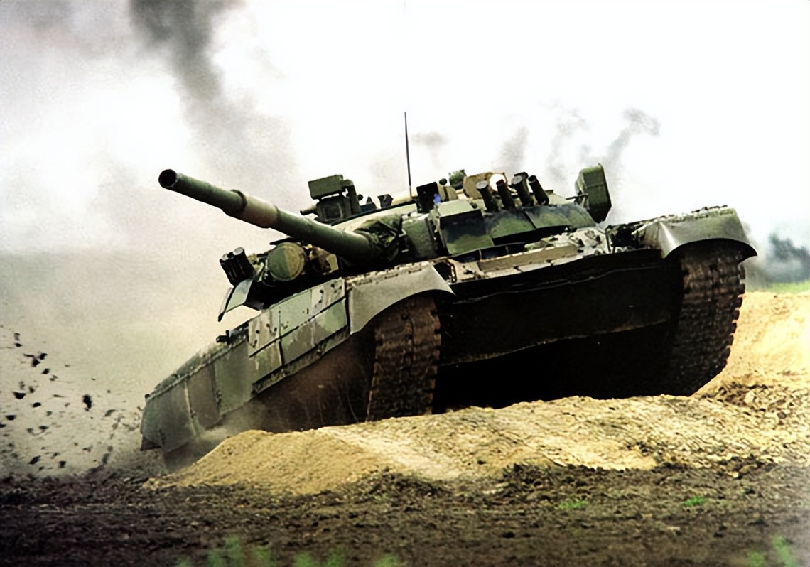 Why do Russian tanks look alike?T64, T72, T80, T90 can't tell the difference - iNEWS