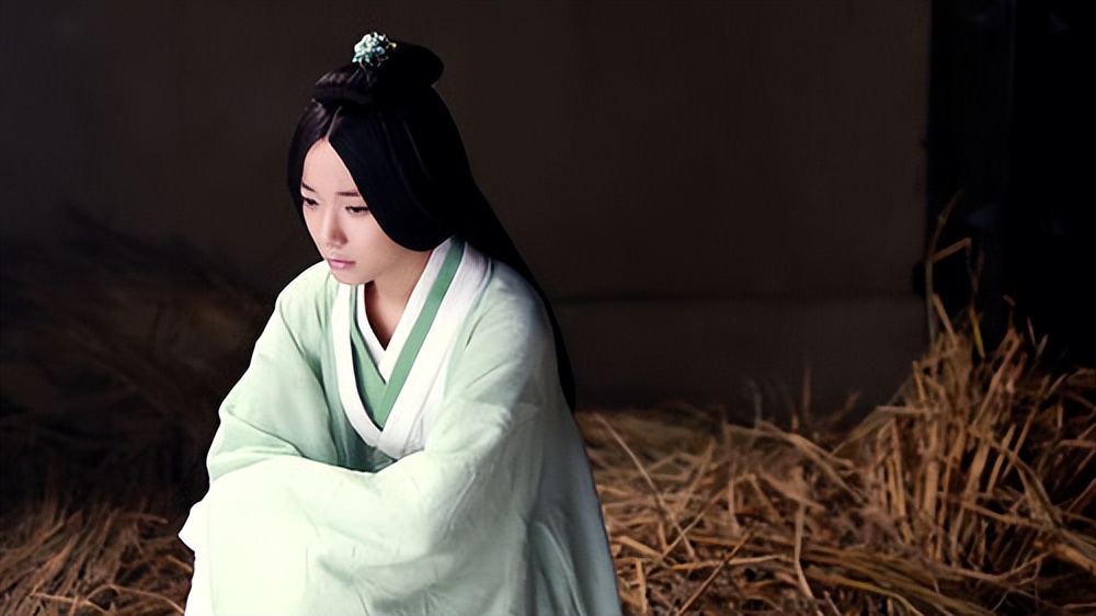 The whole family of Emperor Xuan of the Han Dynasty was killed, and he grew up in prison. Who ...