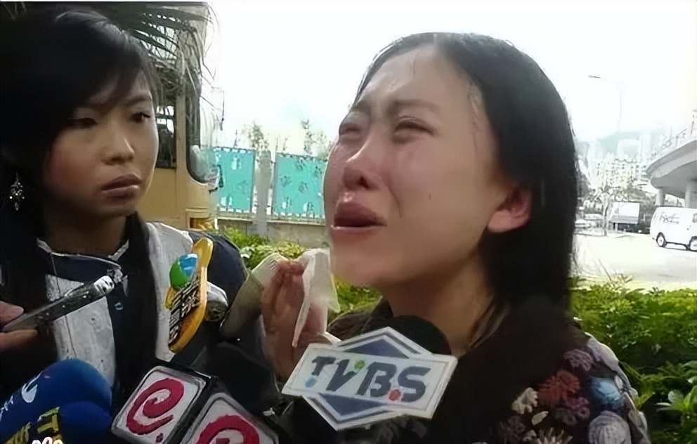 After 16 years of forcing her father to jump into the sea, Yang Lijuan ...