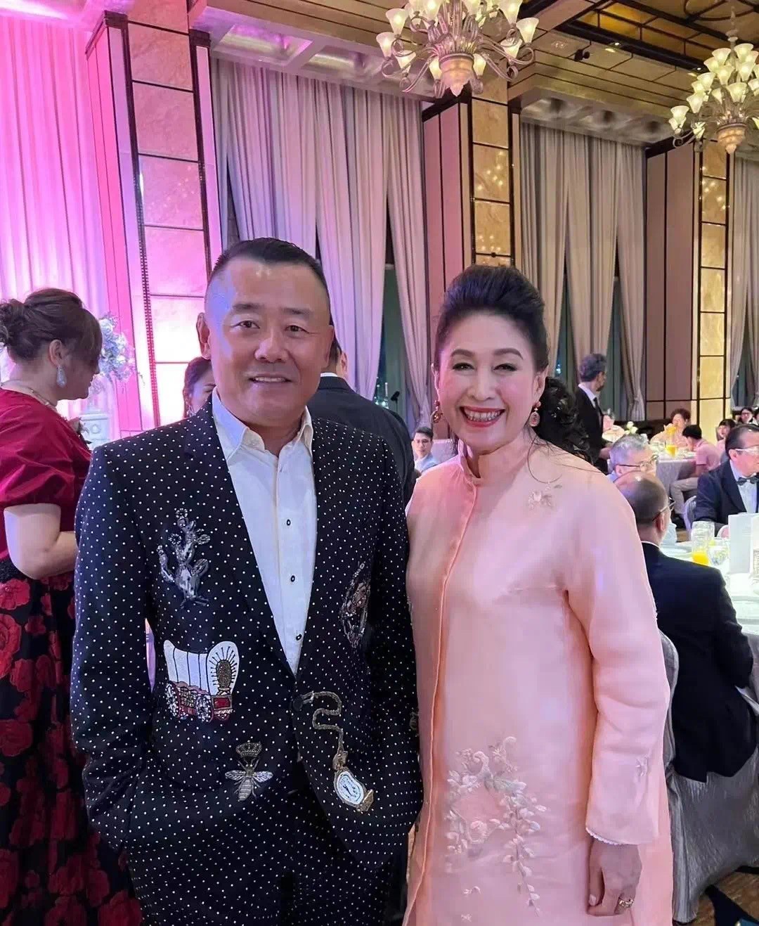 Zhou Libo's recent photos are rarely exposed, his hair is sparse and his face is haggard, and he ...