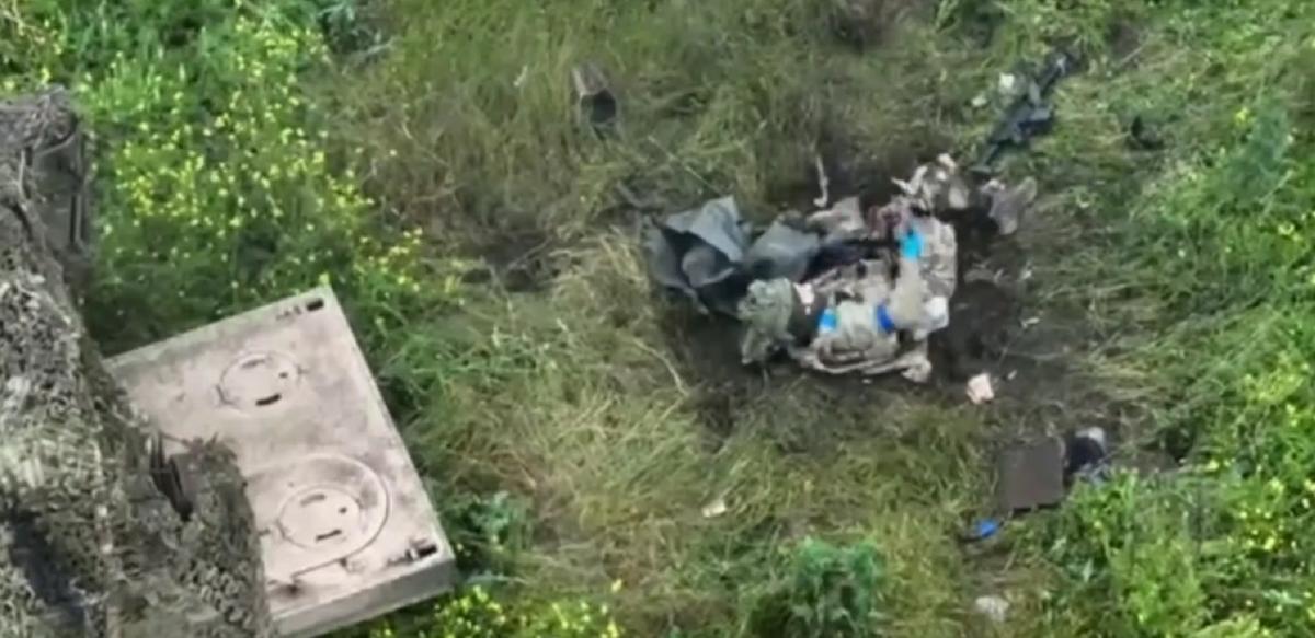 Ukrainian soldier stepped on thunder and broke his leg instantly! Can ...