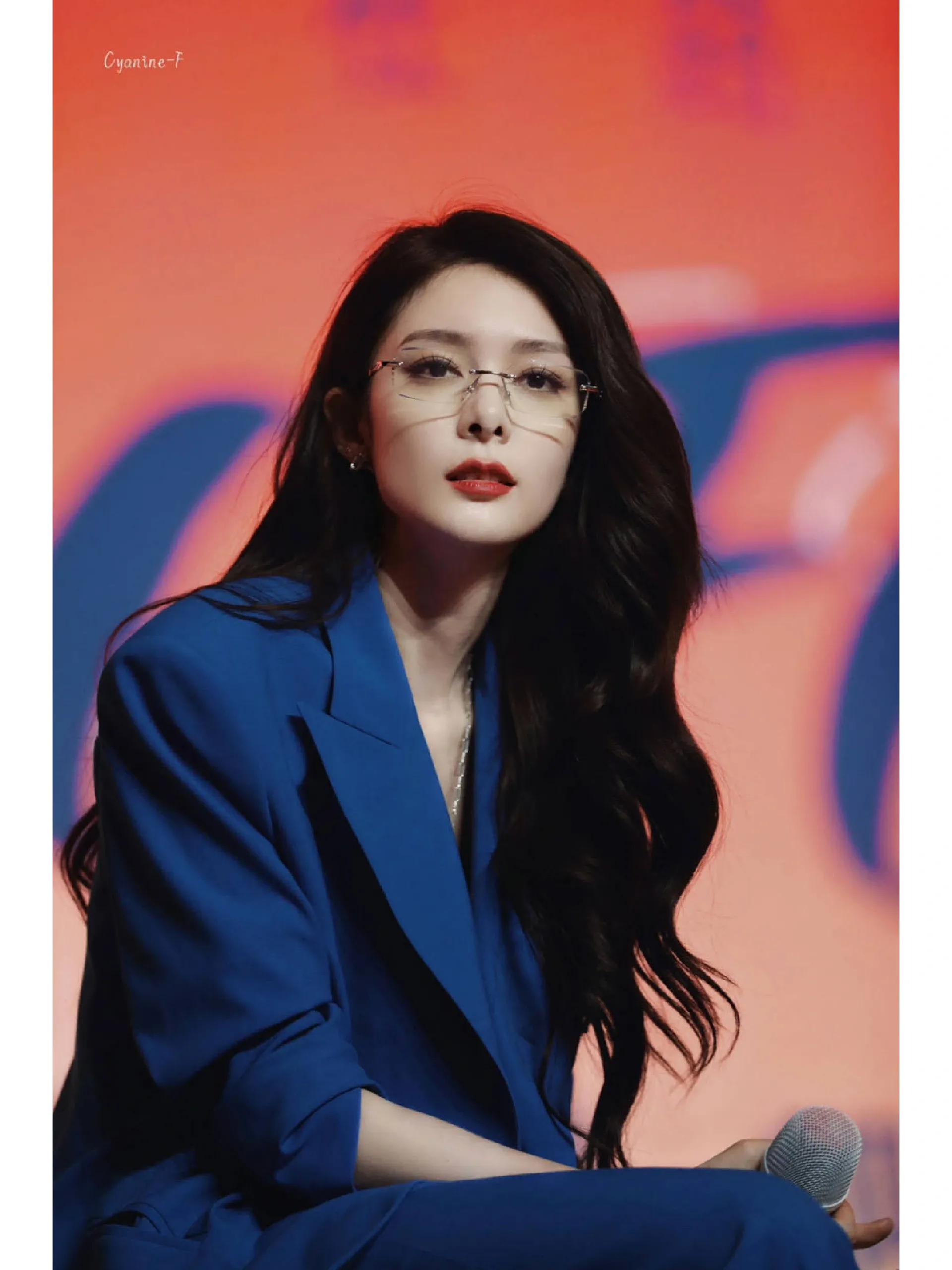 Fu Jing——Cool and handsome, she has everything you want - iNEWS