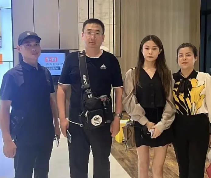 Yun Hao and Nini spend the National Day with Xu Min?Guo Wei is absent ...