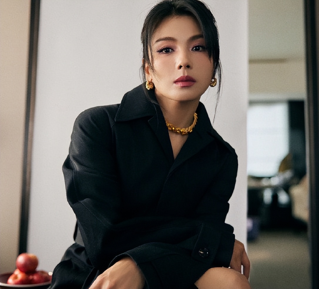 He lived with Liu Tao for 4 years and is still single. Liu Tao: He is a ...