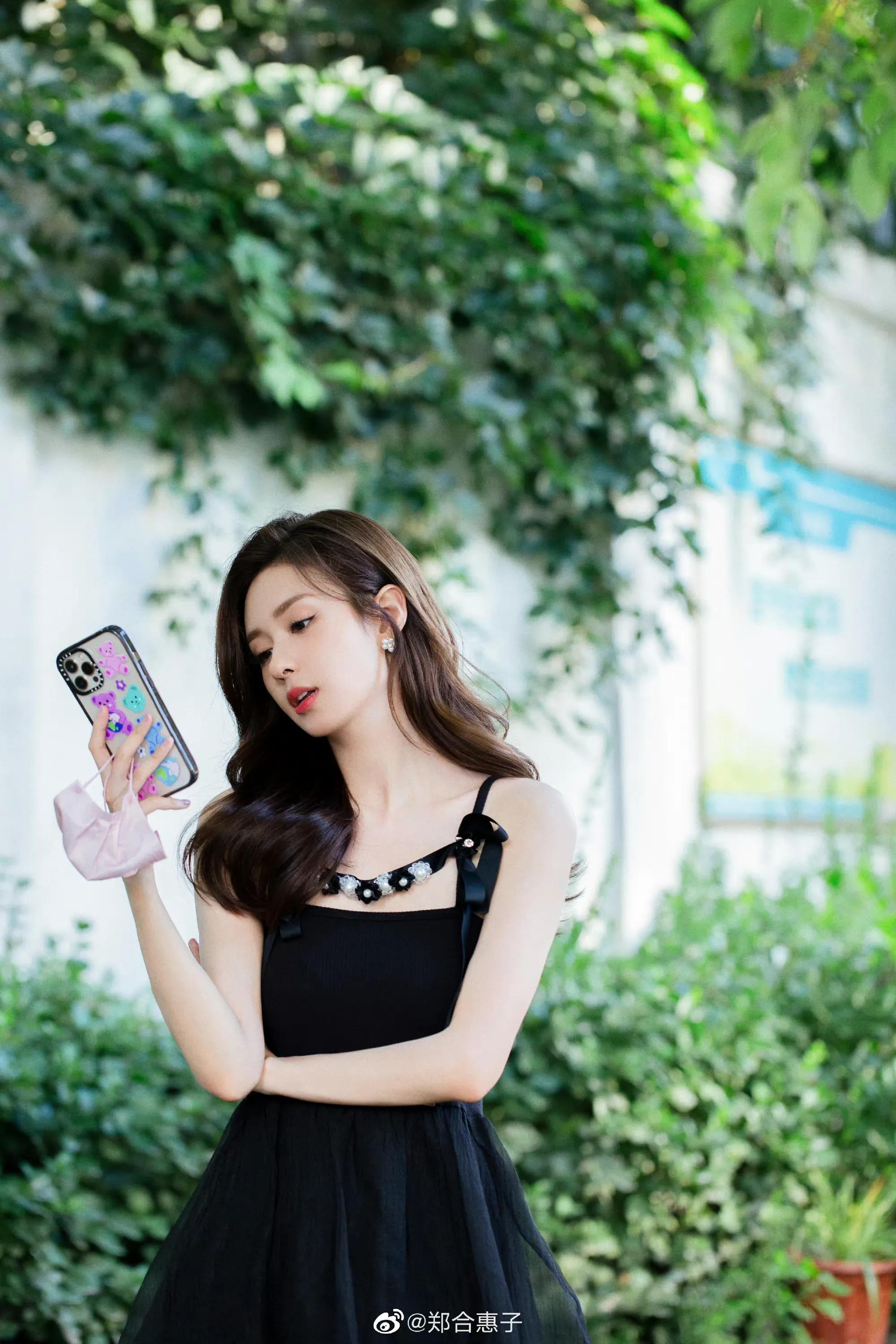 Beautiful picture of Zheng Hehuizi - iNEWS